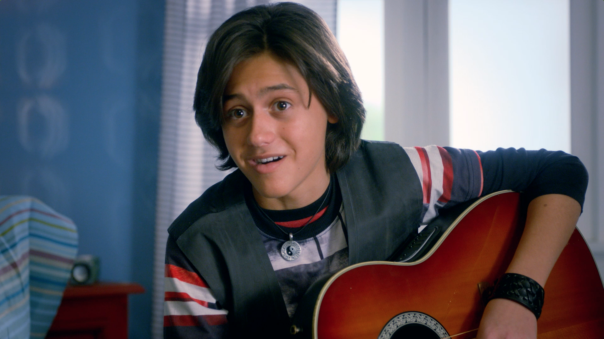 Atrapada en el Medio | Disney Channel Latinoamérica Atrapada en el Medio | Disney Channel Latinoamérica